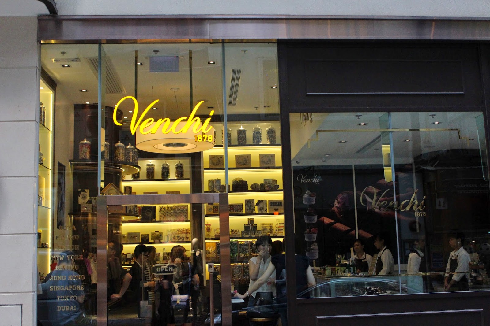 Venchi：Stand & Drink 中環店 ~ 情迷冷靜與熱情之間