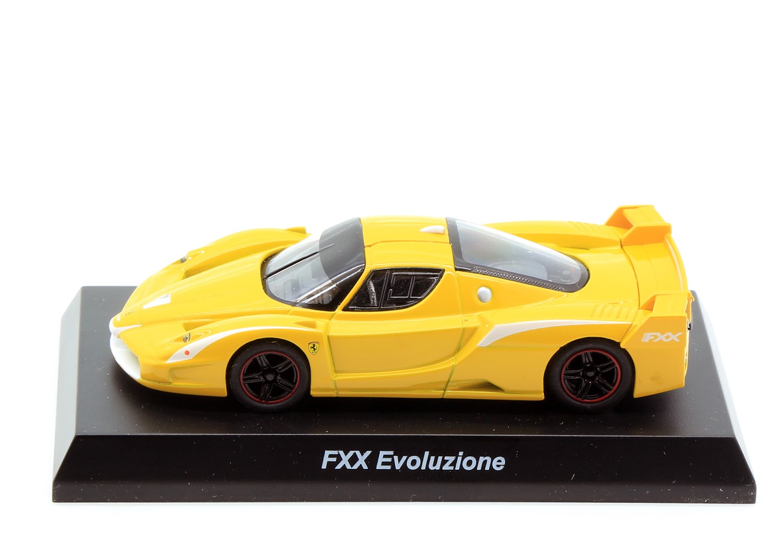Incredible Mini Garage: Ferrari FXX Evoluzione 2007 Kyosho 1/64