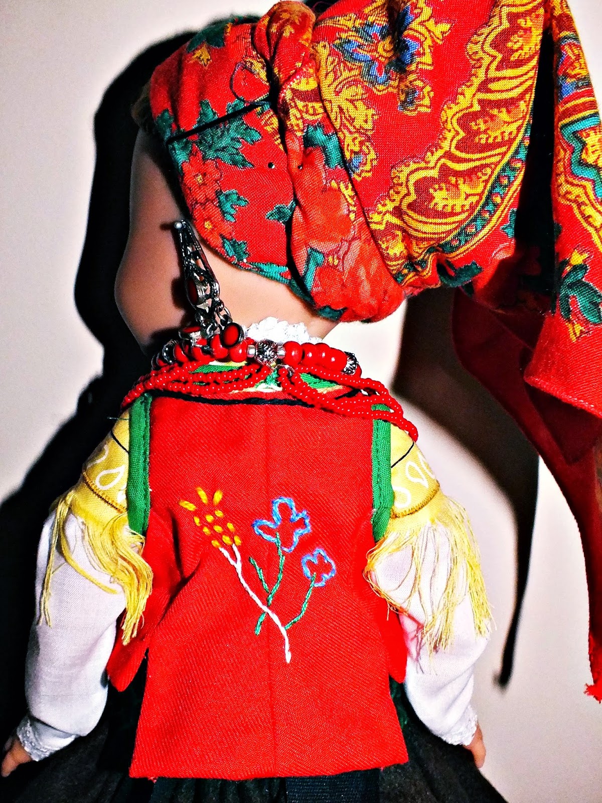 El vestir tradicional burgalés en miniatura: 16.- Indumentaria ...