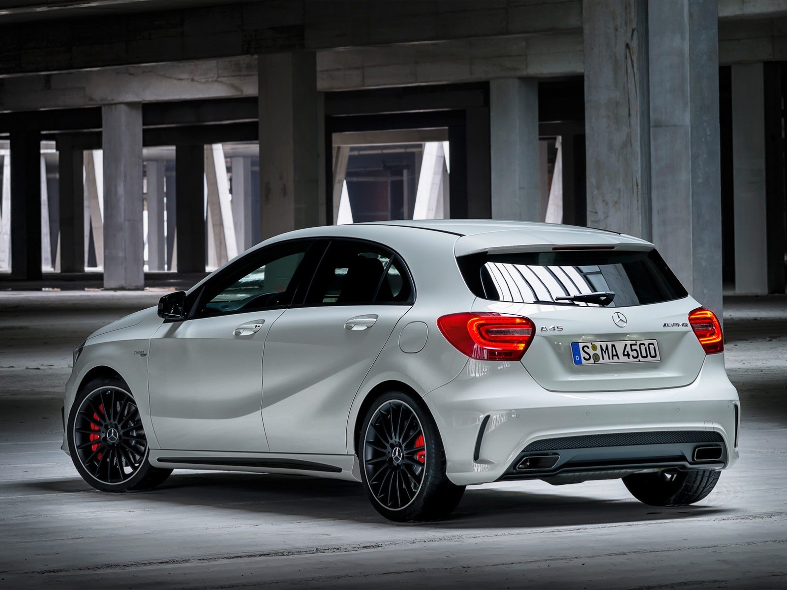 MERCEDES-BENZ A 45 AMG: FIRST PICTURES! - Awesome Cars: MERCEDES-BENZ A ...
