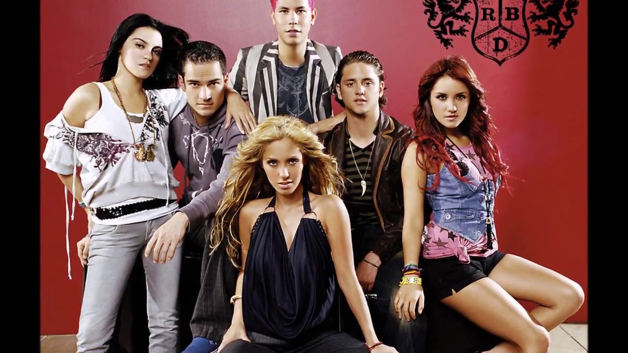 Mundo dos Famosos: Biografia do grupo RBD.