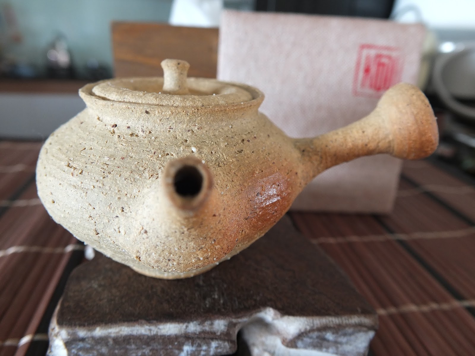 travelling teapot: Qi Pottery
