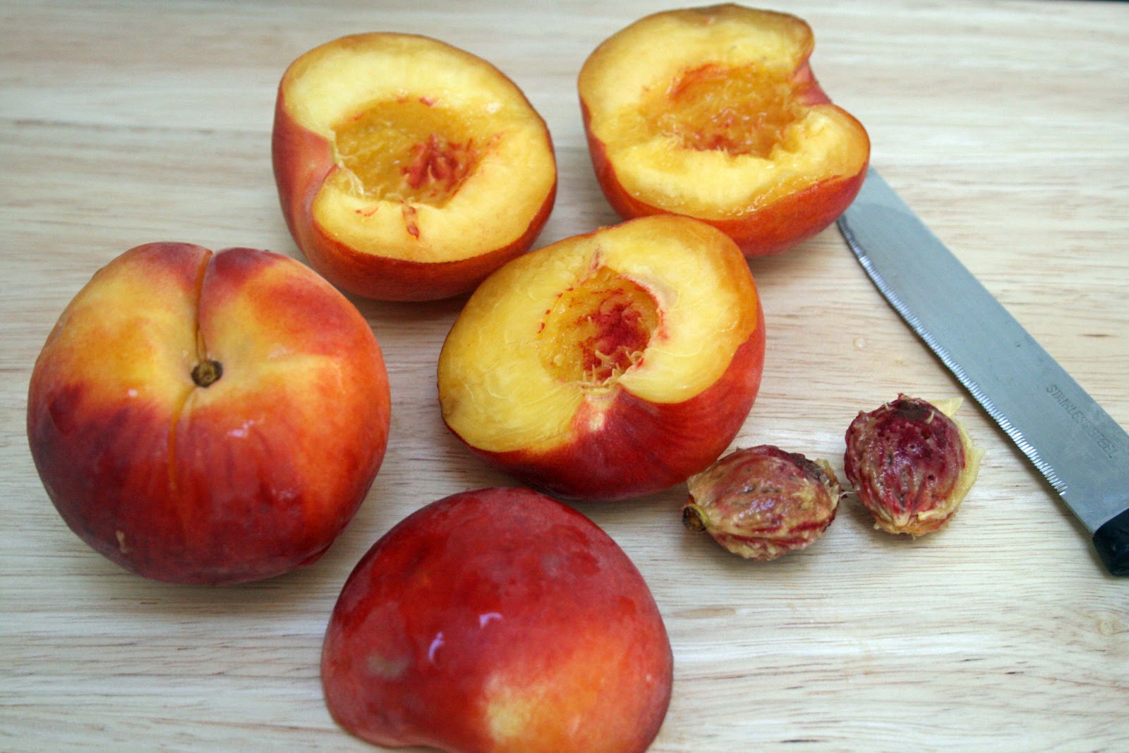 lauralovescakes...: Peaches & Cream Upside Down Cake