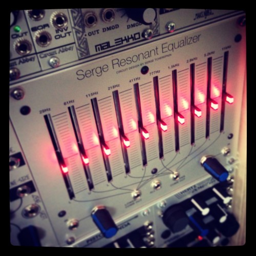 MATRIXSYNTH: Serge Resonant EQ Beat Frequency Drone