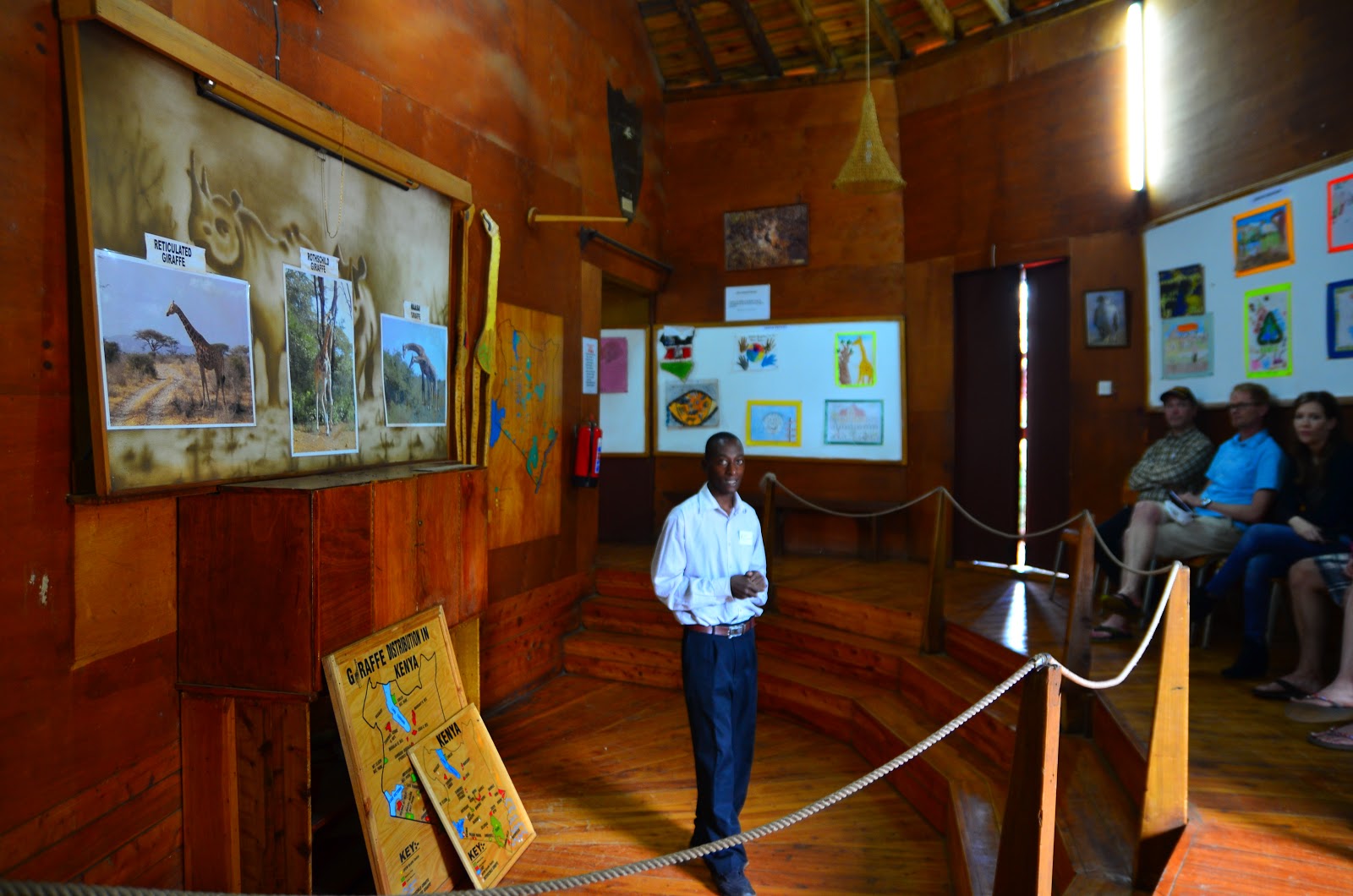 The Nomadic Pinoy: Up Close and Personal with Giraffes