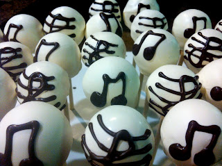 Cake Pop Queens: Music Cake Pops