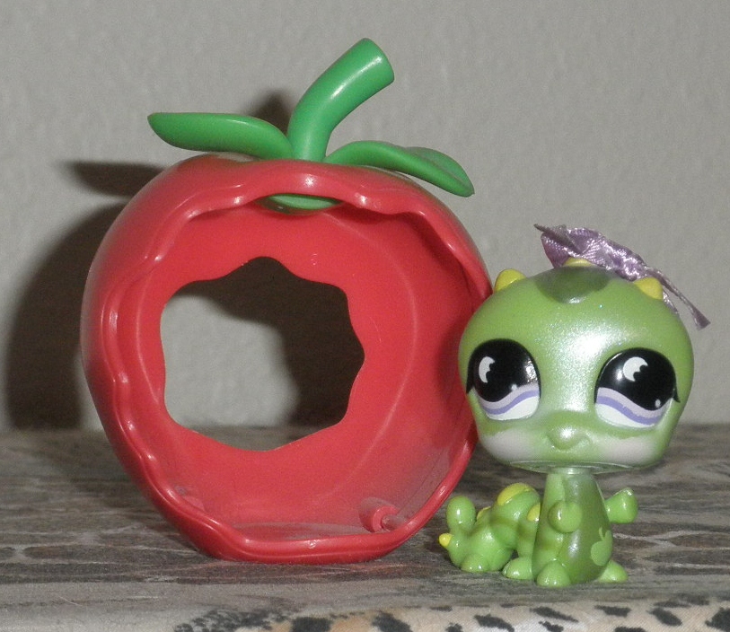 Collectomania: LPS Inchworms