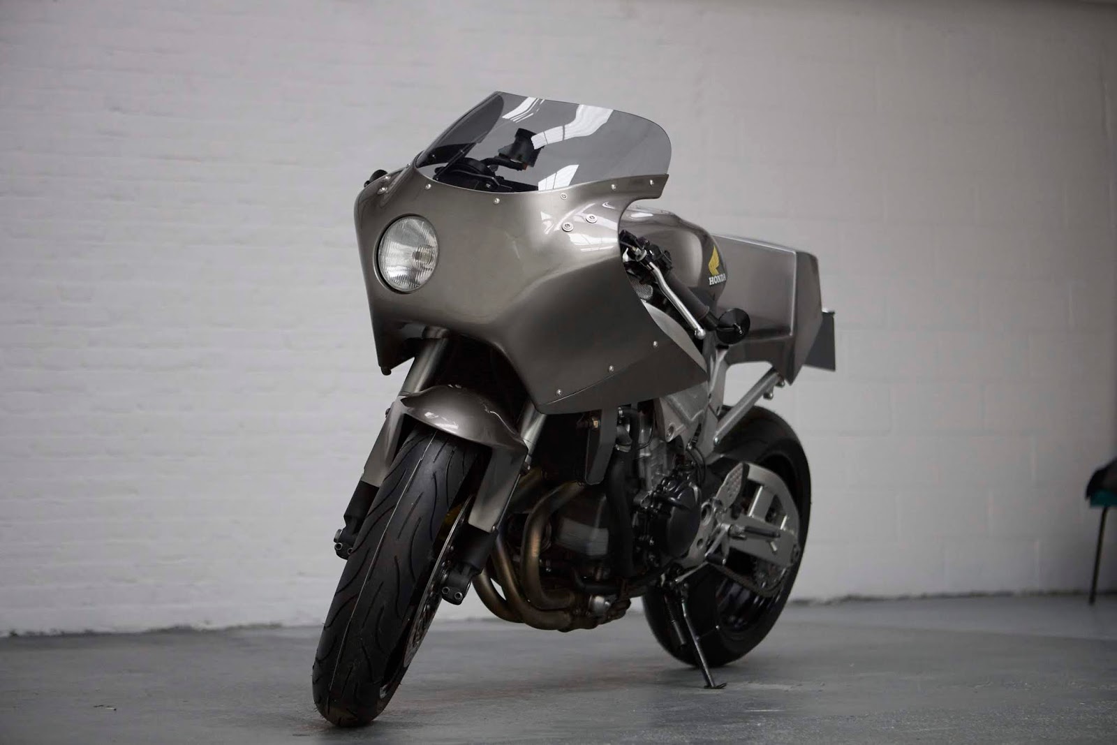 Honda CBR929 Fireblade 'Metallo' - RocketGarage - Cafe Racer Magazine