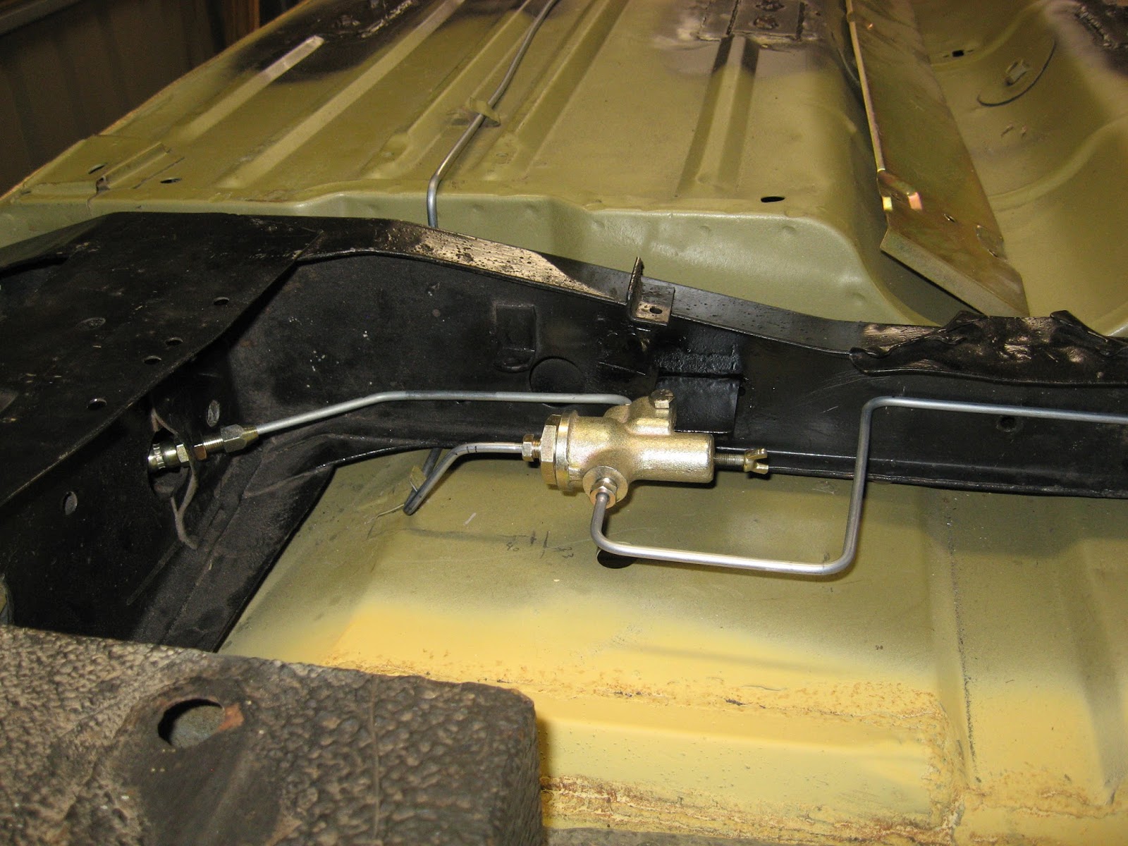 Start of rear subframe assembly