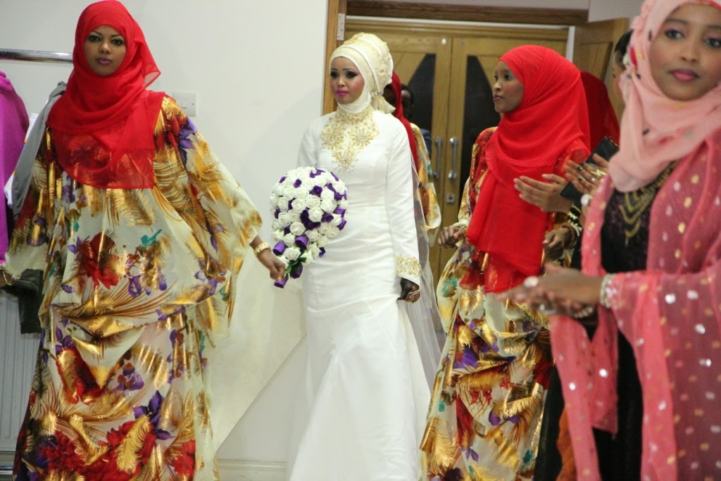 aroos iyo cilaan iyo dhar waxay kaalin weyn kaga jiraan dhaqanka ...