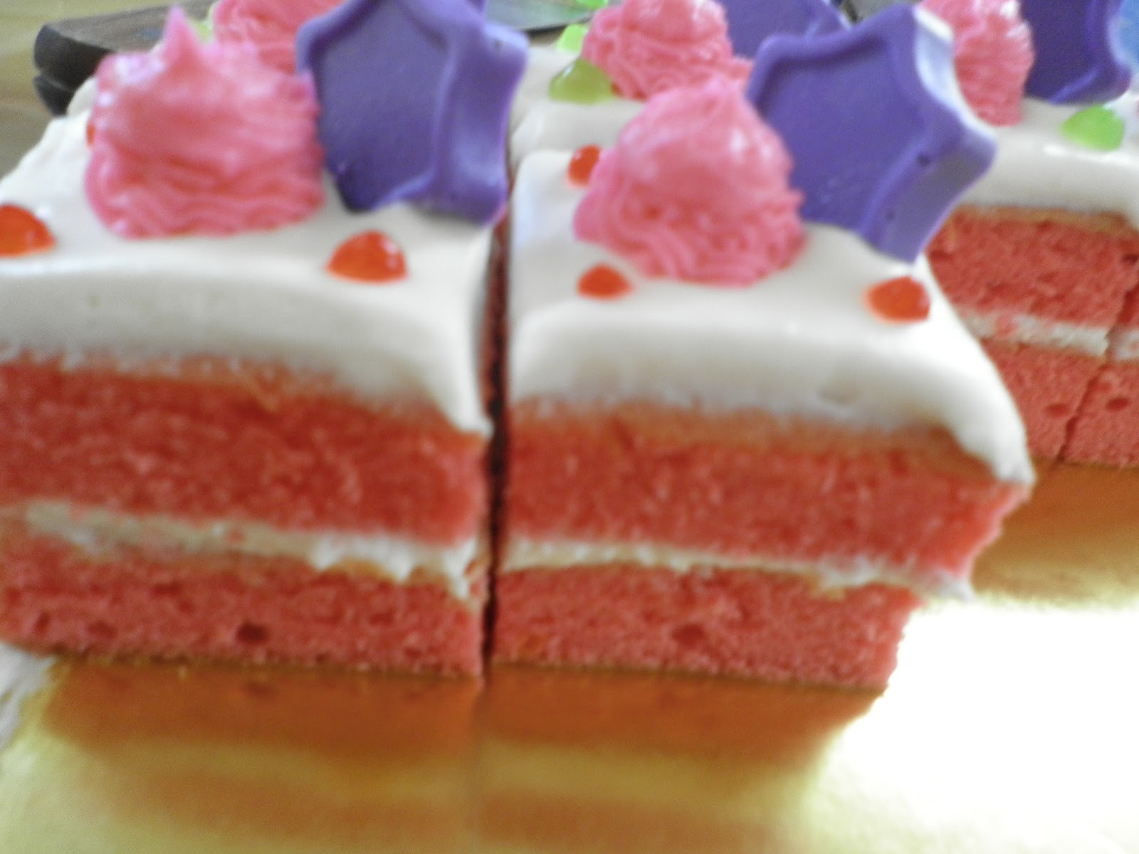 ~YUS GREAT IDEA ~ ( 002082560-K) ~ Bakes with love ~: slice kek