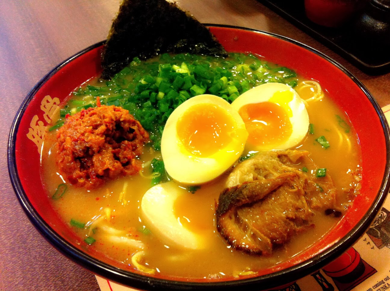 Teru-Teru-Miii~~ (｡・ω・｡): Tonkotsu Kazan (Volcano loh!) Ramen Review ...