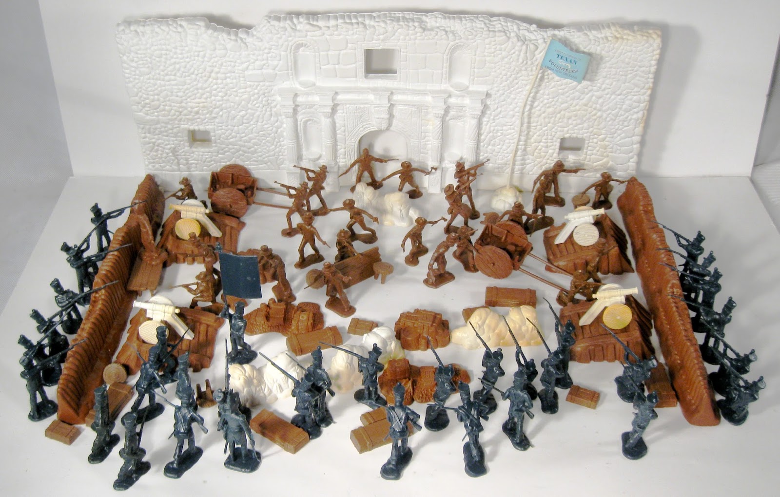 Toys and Stuff: BMC Alamo Playset 1999