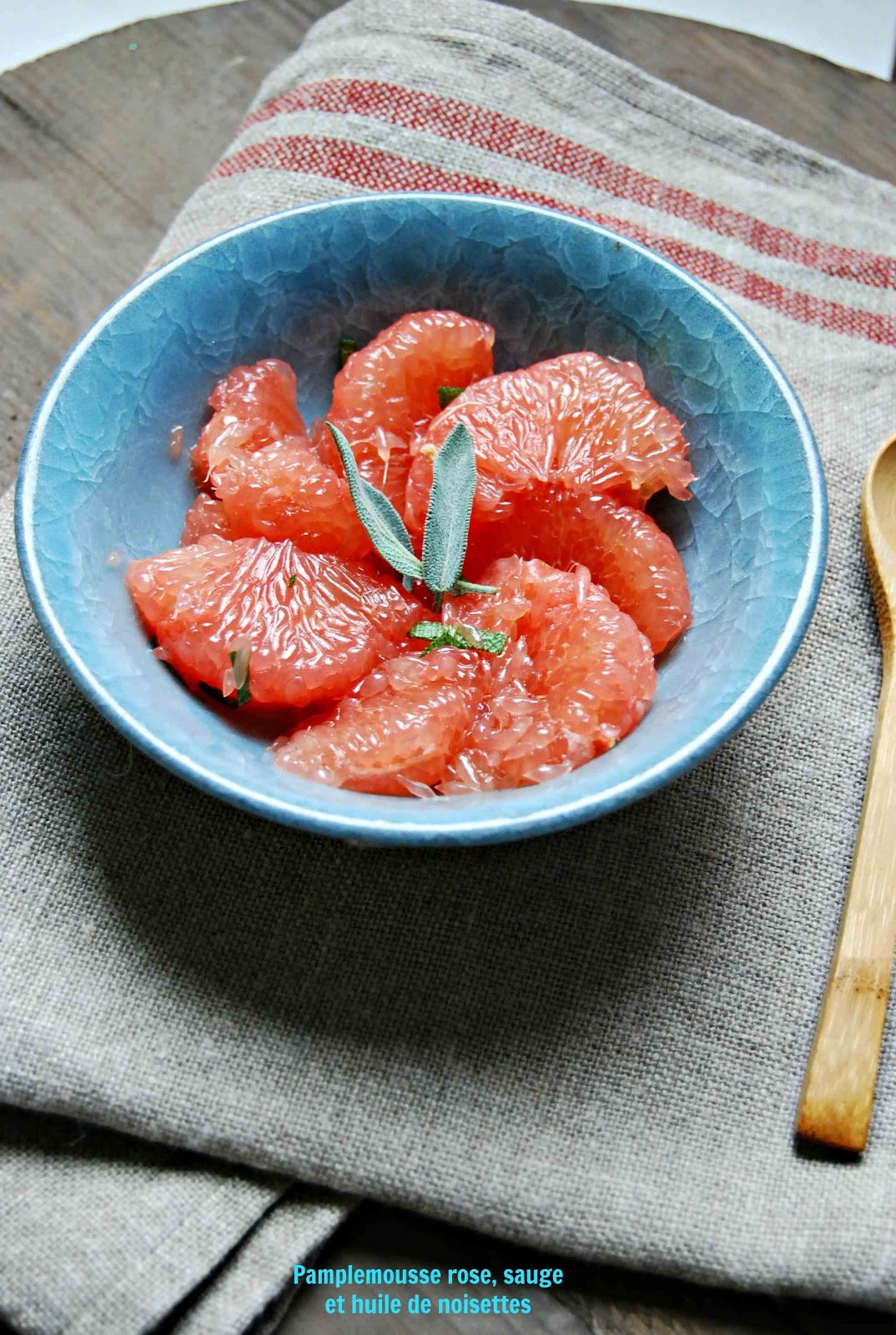 Pamplemousse rose à la sauge et à l'huile de noisettes