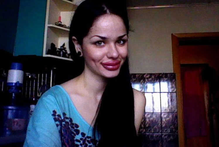 FAUX*PAS.PROJECT: The faux.POUT.project