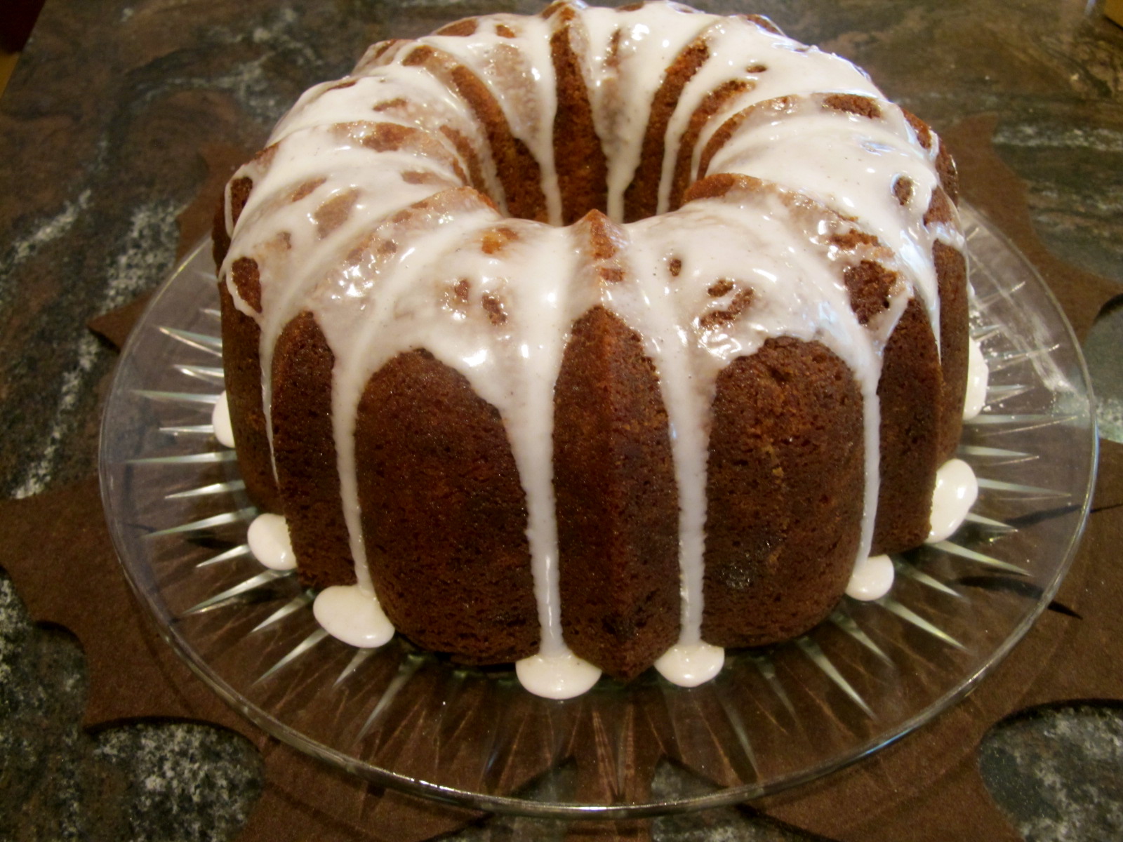 My Mother's Apron Strings: Pretty, Simple Vanilla Bundt Cake