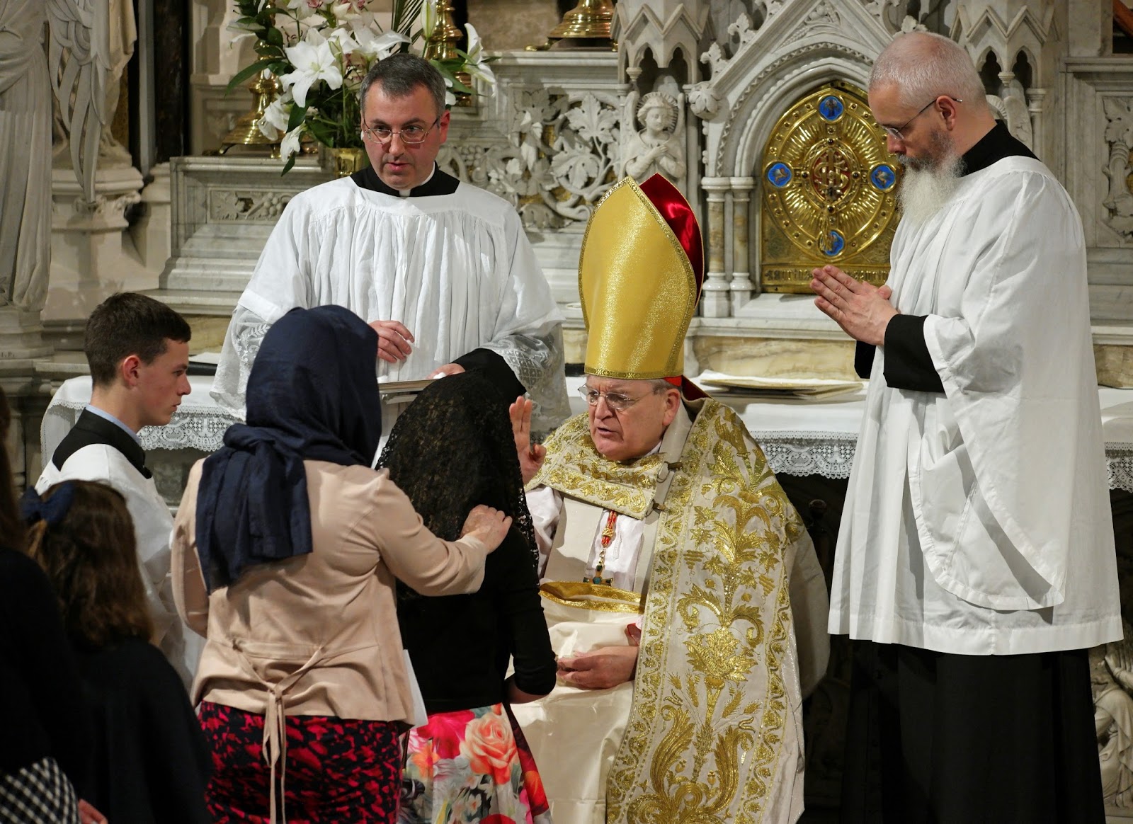 New Liturgical Movement: EF Confirmations in Ireland and England