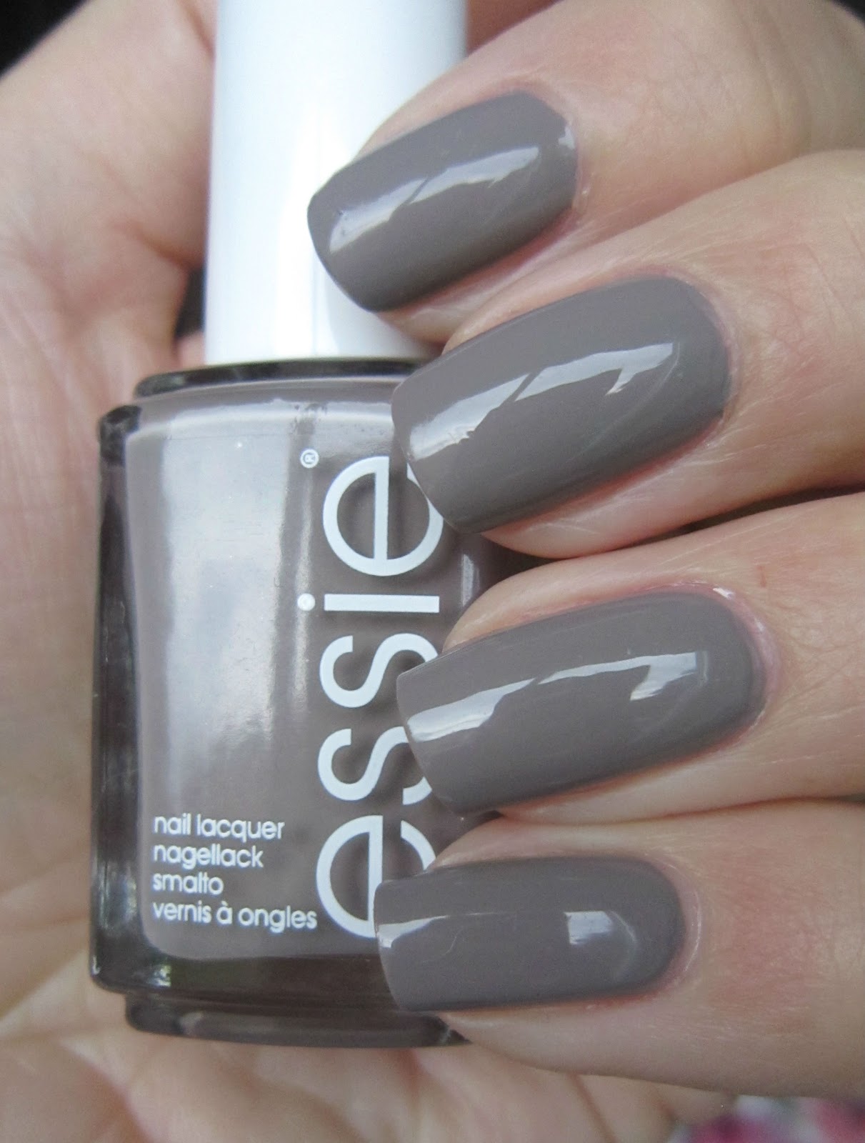 NAILTASTIC: Essie Miss Fancy Pants