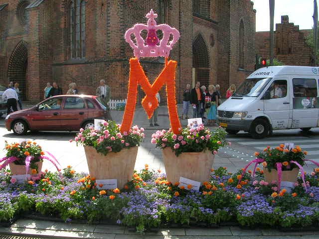 Hoshiikamo Times : Scandinavian stories: デンマークのフラワーフェスティバル Flower ...