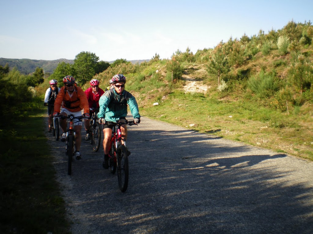 BiKeNaTuRaS: PELA CABREIRA À PROCURA DA NASCENTE DO RIO AVE...