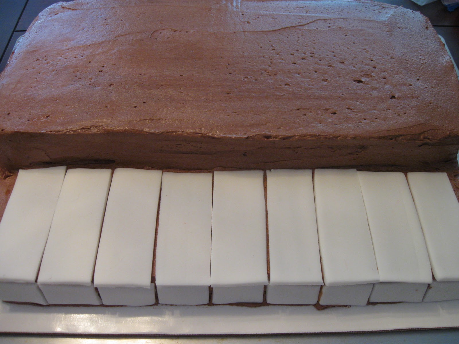 Baking Journey: Making a Piano Keyboard Cake