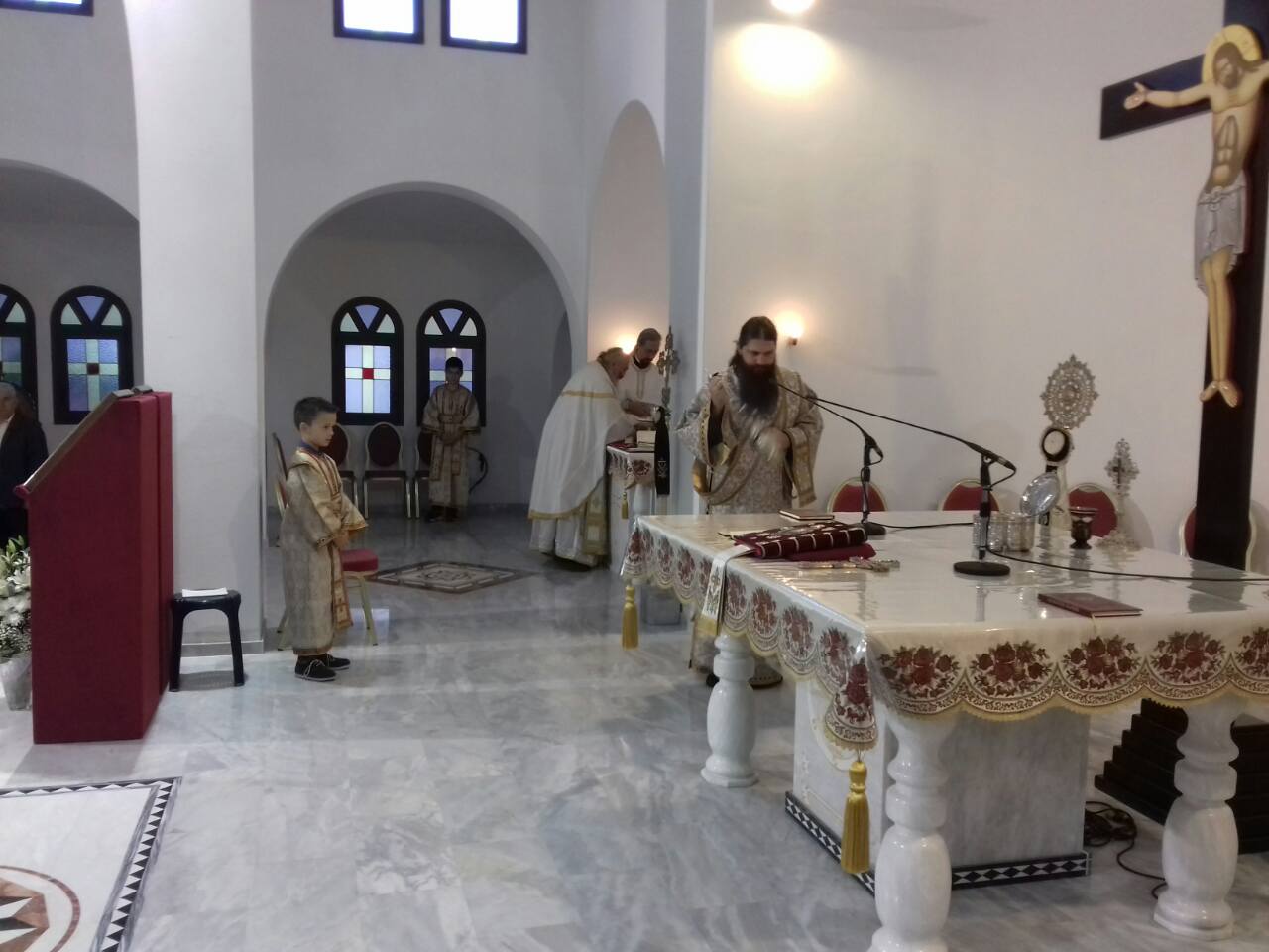 Ι.Ν Αγίων Χριστοφόρου και Ευθυμίου Κατερίνης: ΜΕ ΜΕΓΑΛΗ ΛΑΜΠΡΟΤΗΤΑ ...