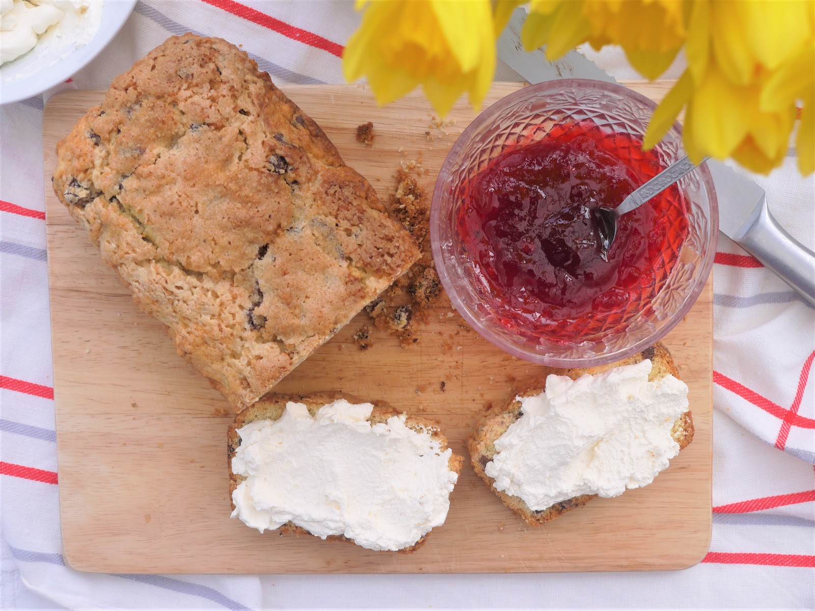 This Muslim Girl Bakes: Chocolate Orange Scone Loaf.