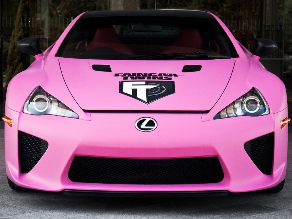 Lexus LFA Pink para alertar sobre câncer de mama