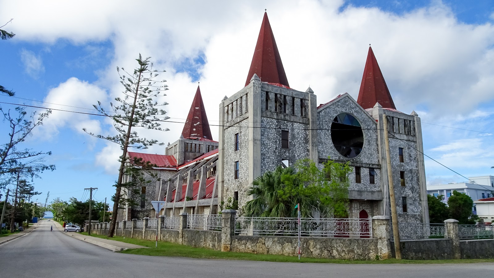 Tonga - The iron humpback whale - Sven's Travel Venues