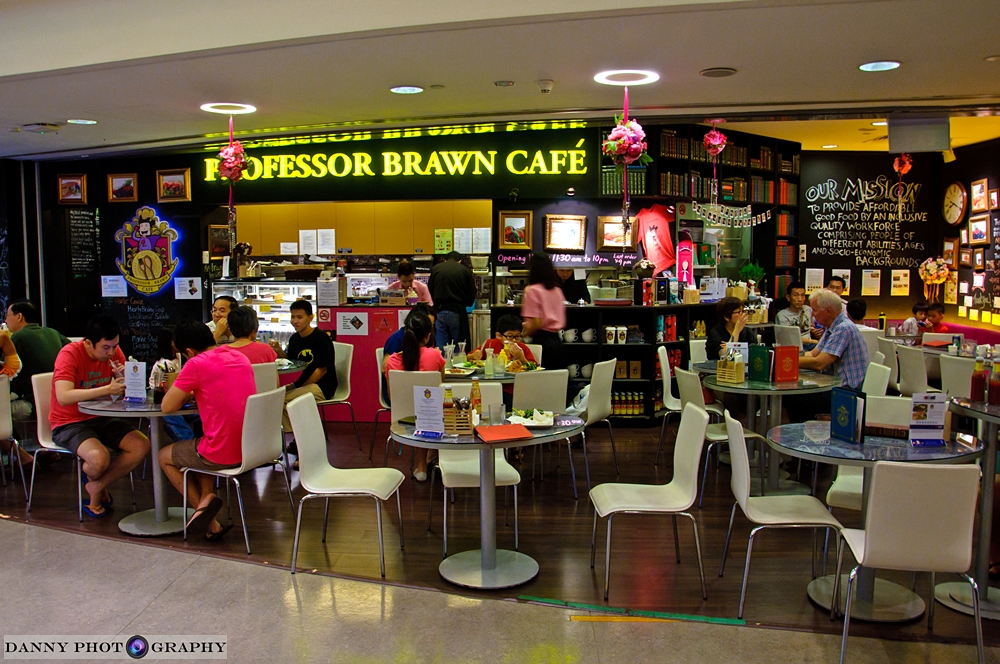Professor Brawn Café ~ DANNY LOVE TO EAT