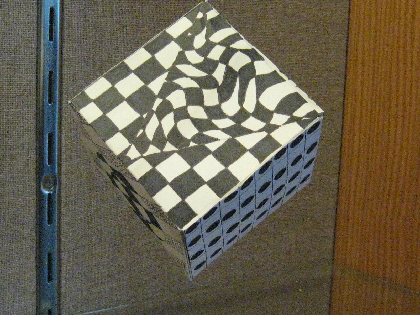 Make it Artwork : Op Art Cubes