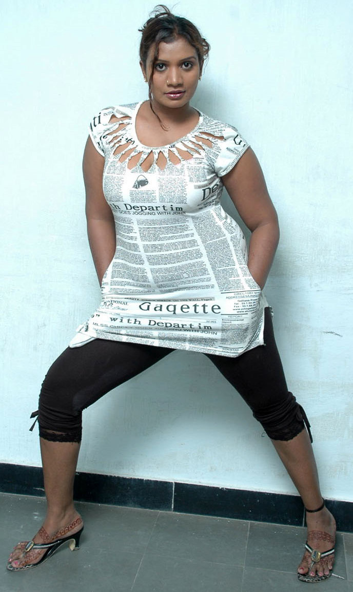 Glamorous girls: Item Girl Mallika Hot and Sexy pictures