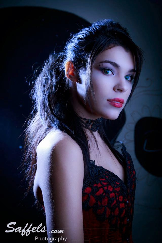 Calvin's Canadian Cave of Coolness: Moday Model Mayhem By Saffels ...