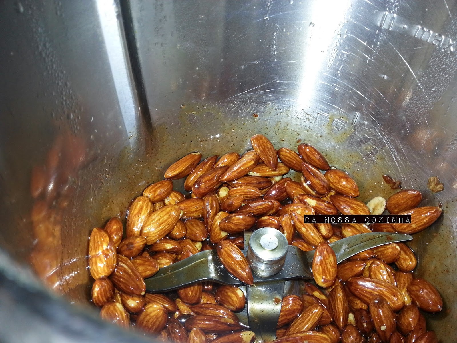Da Nossa Cozinha : Amêndoas da Páscoa Caseiras