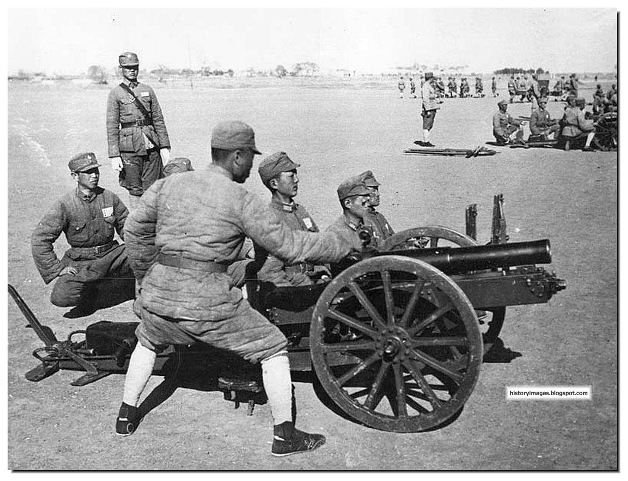 HISTORY IN IMAGES: Pictures Of War, History , WW2: Japanese Invasion Of ...