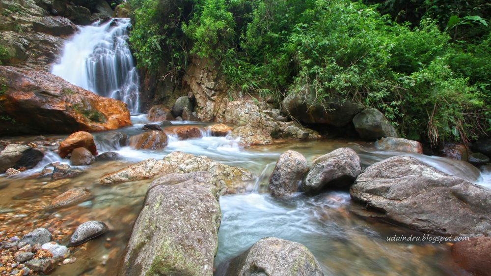 Curug Kembar, Curug Hordeng dan Curug Ciburial: Sebuah Perjalanan yang ...