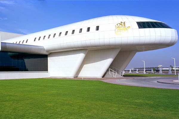 CABIN CREW TRAINING: AN INSIDE LOOK AT THE "EMIRATES FLIGHT ATTENDANT ...