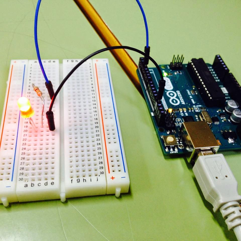 Arduino 1: Encender y apagar un led | TECNOVIO