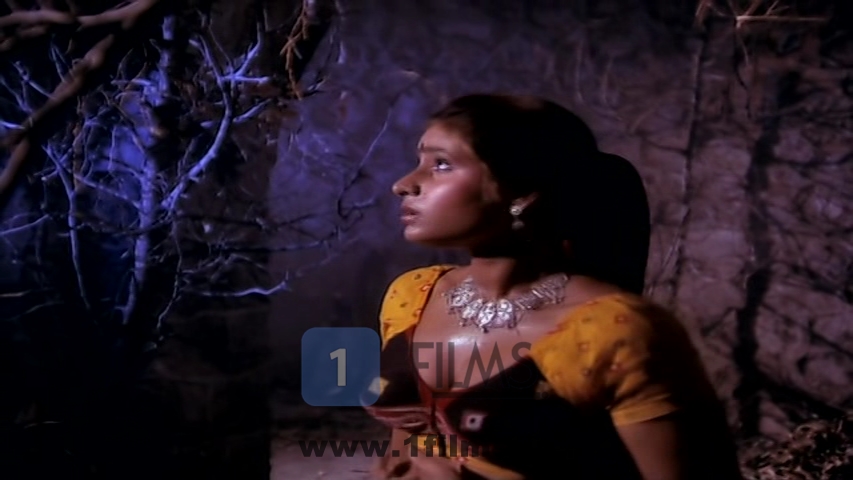 Tahkhana Ramsay Hindi Horror Movie Screenshots | 1Films.in