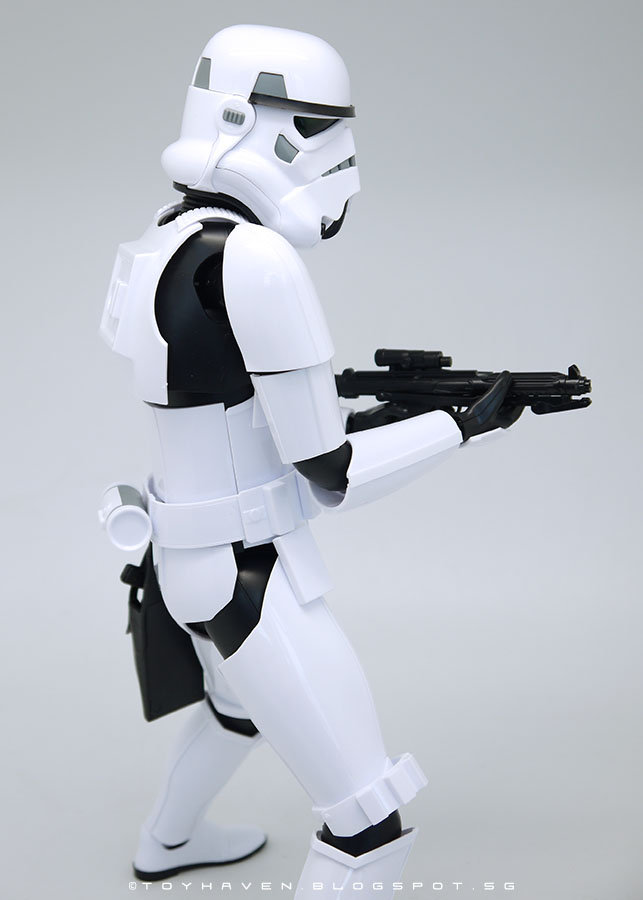 toyhaven: "It's them! Blast them!" Review of Bandai 1/6th scale Star ...