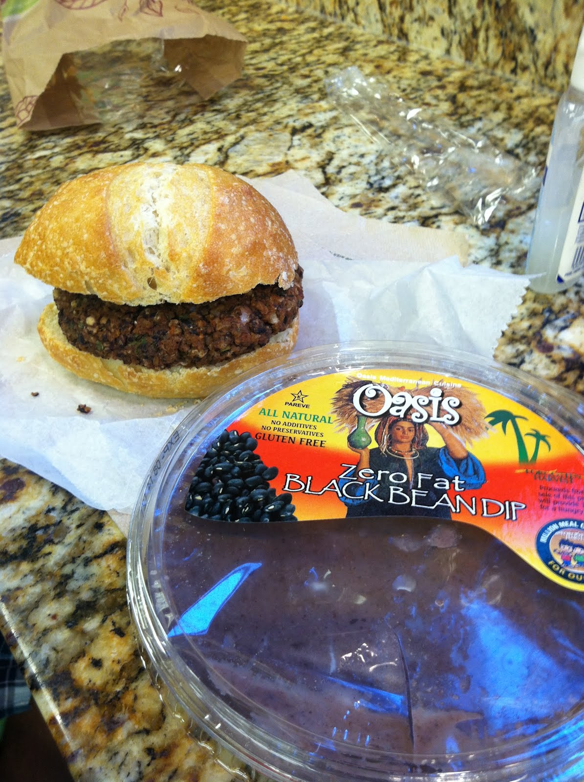 The Healthy Vegans: Oasis Mediterranean Cuisine ZERO FAT Hummus & Spreads