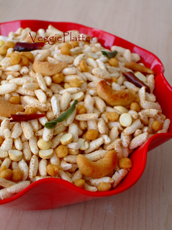 Veggie Platter: Puffed Brown Rice Chivda