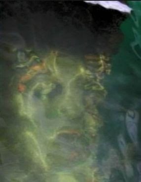 GHOSTLY FACE CAUGHT ON CAMERA OF SAILOR FROM WW2 PEARL HARBOR MEMORIAL ...