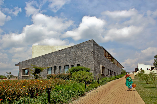 polis: December 2012