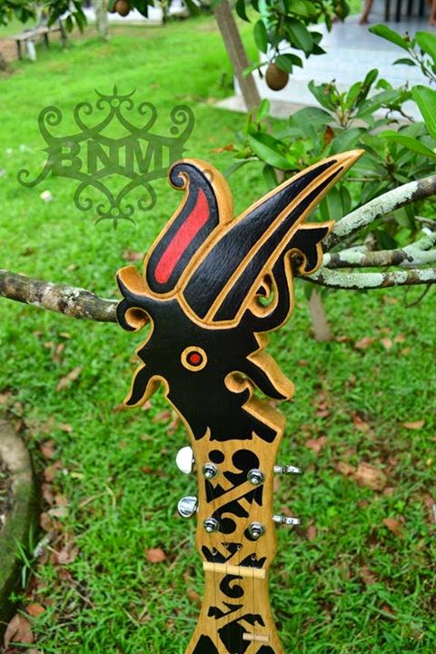 Borneo Native Musical Instrument: Sape' 4