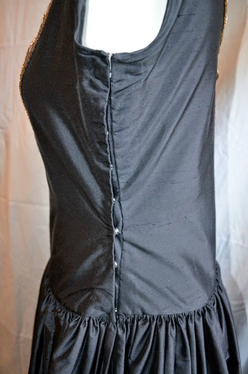 That Purple Dress: Robe de style: some construction details