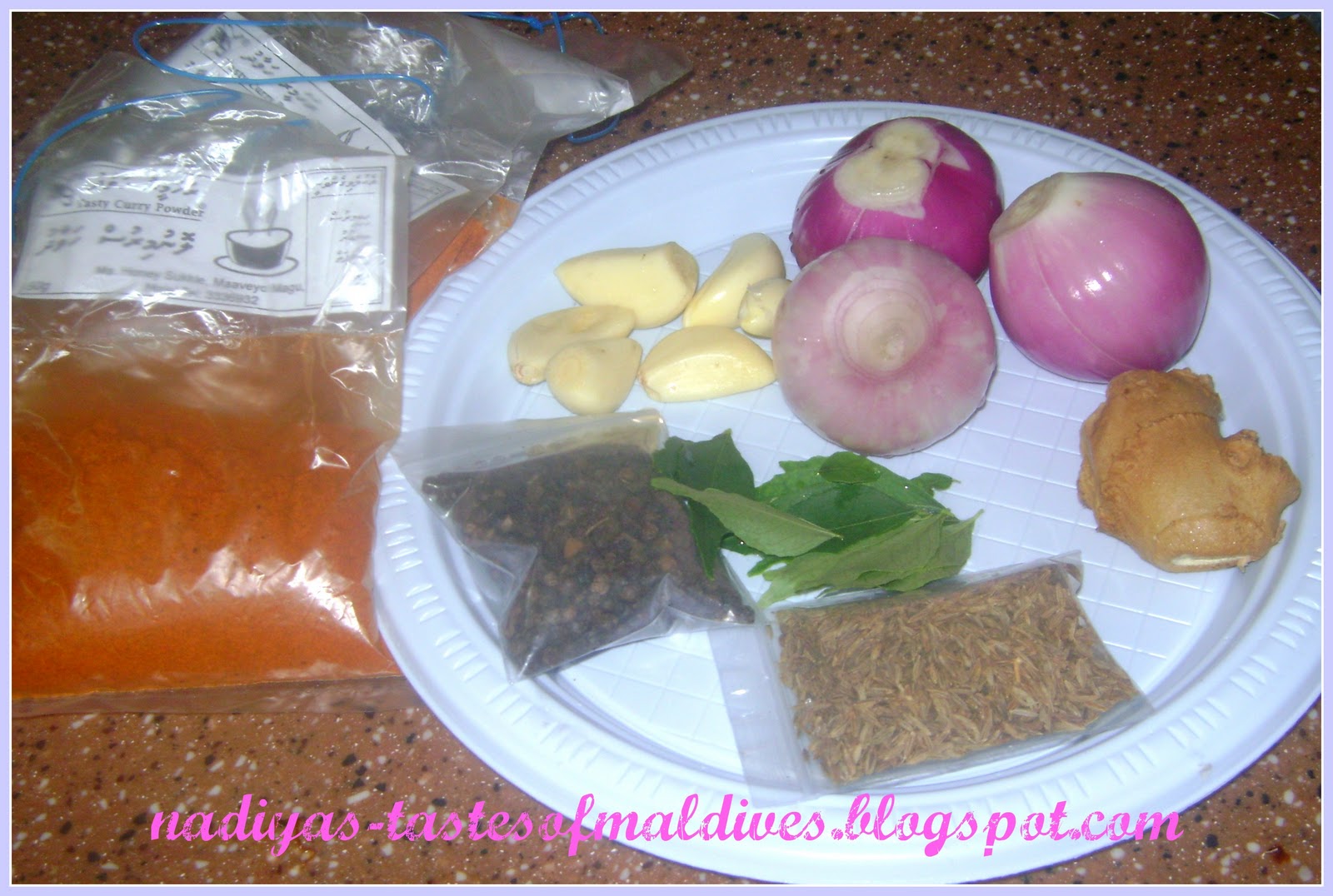 Nadiya's Tastes Of Maldives: Lonumirus Chicken curry Paste