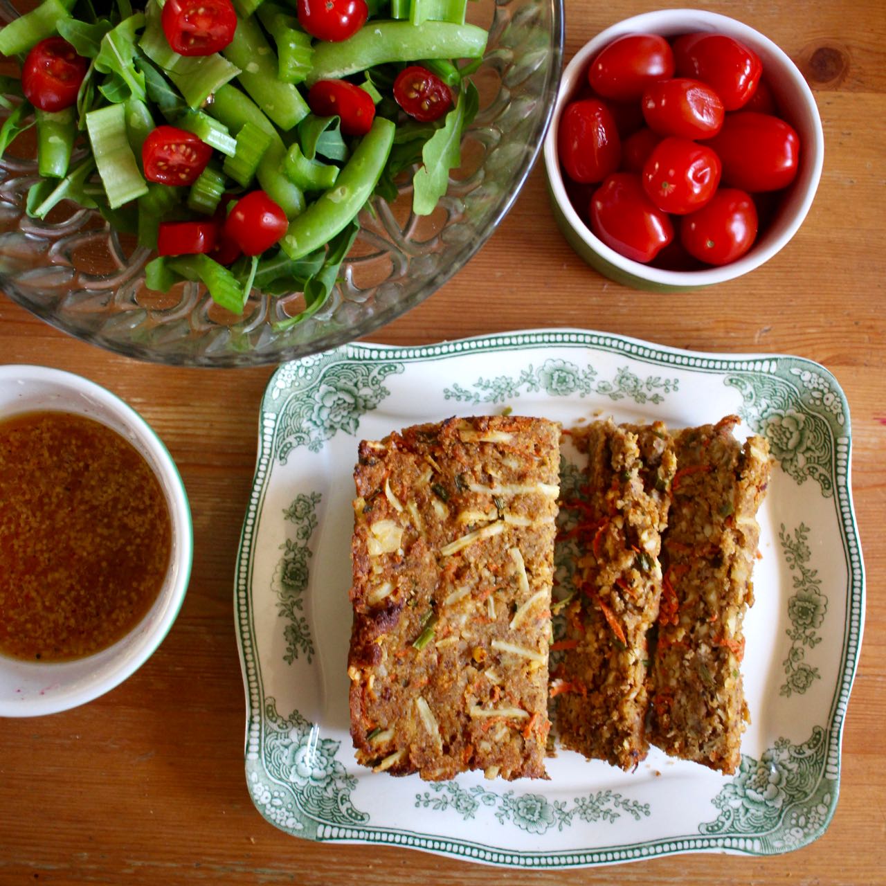 Green Gourmet Giraffe: Carrot and smoked cheese nut roast (with vegan ...