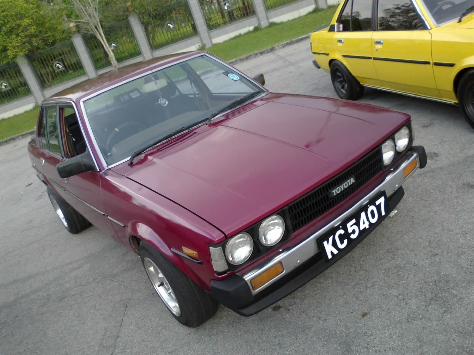 oldskool car garage: TOYOTA KE70 1st GATHERING 24.04.2011