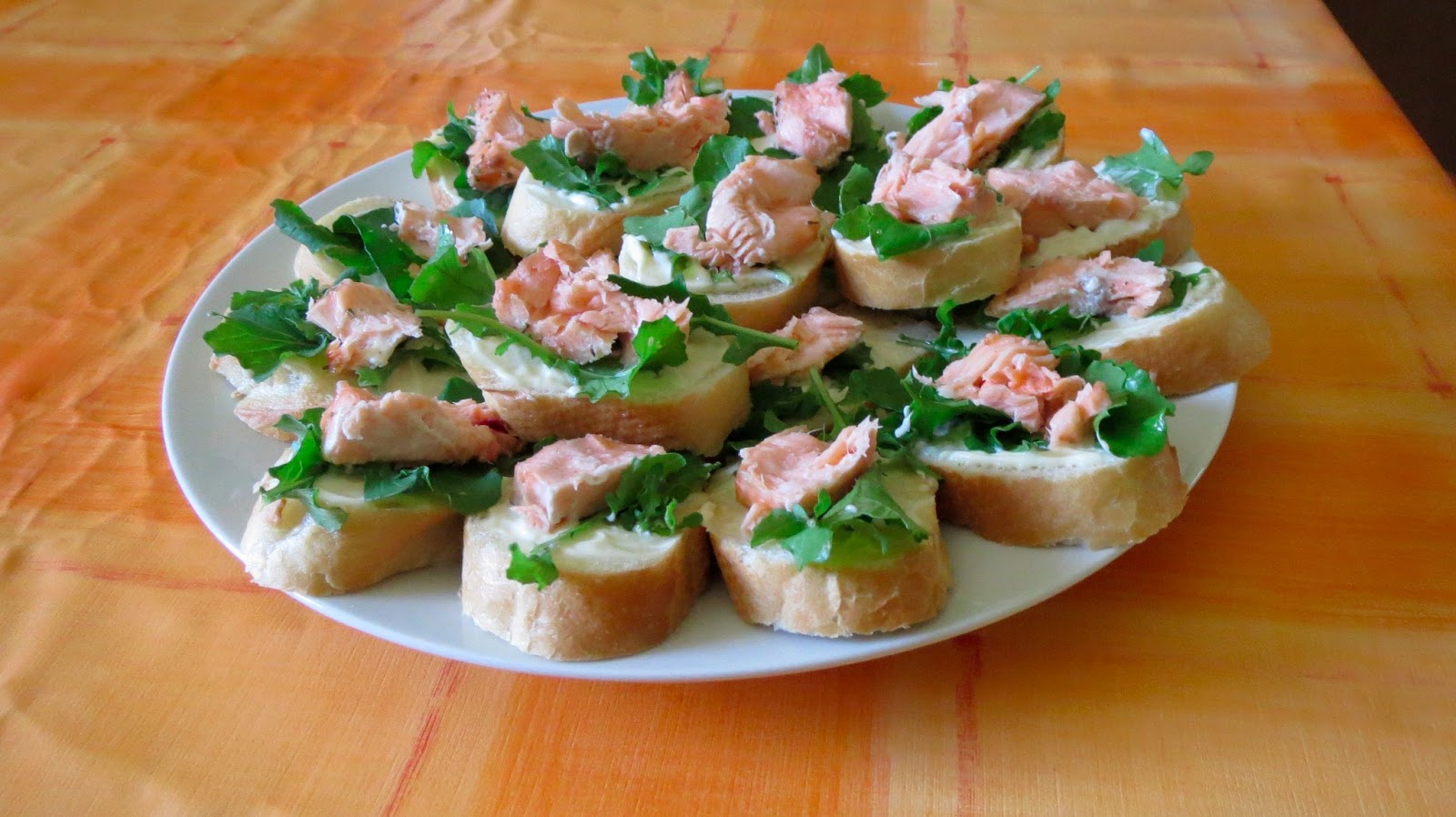 Kosila za vsak dan: Lososovi kanapeji